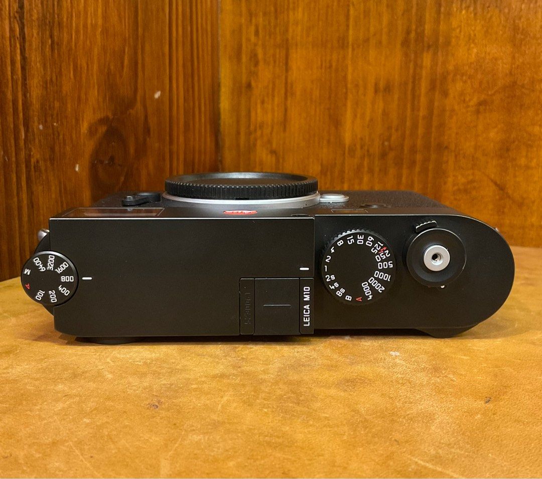 Leica M10 Black w/box (5230061) J23, Photography, Cameras on Carousell
