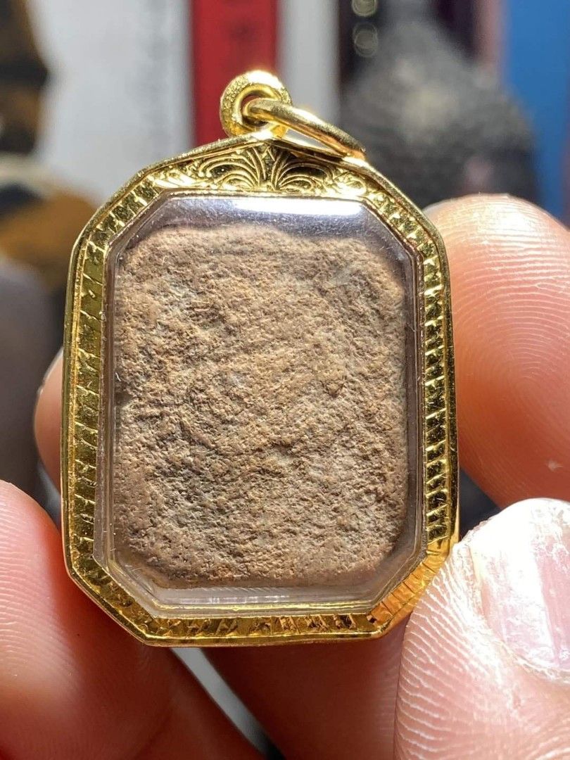 Lp pan somdej kii krut. With smk cert & gold casing, Hobbies & Toys ...