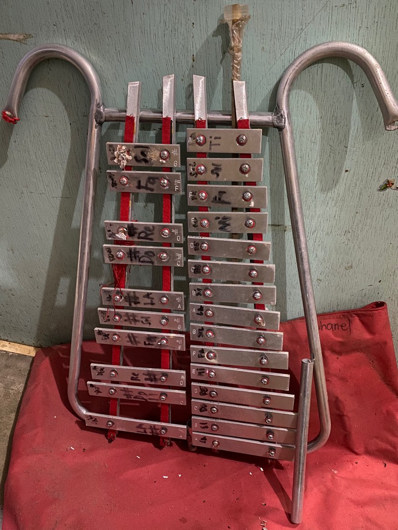 Lyre Xylophone with Bag and Beater, Hobbies & Toys, Music & Media ...