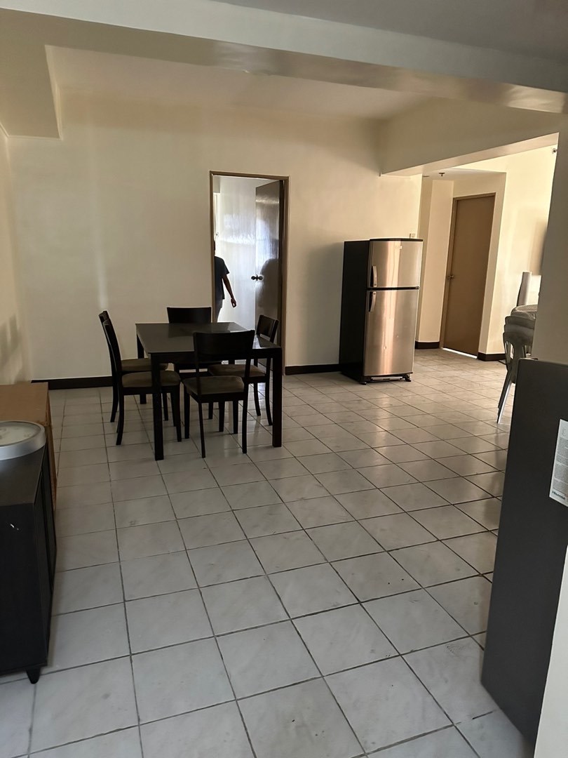 MAKATI EXECUTIVE TOWER 3, Property, For Sale, Apartments & Condos on Carousell