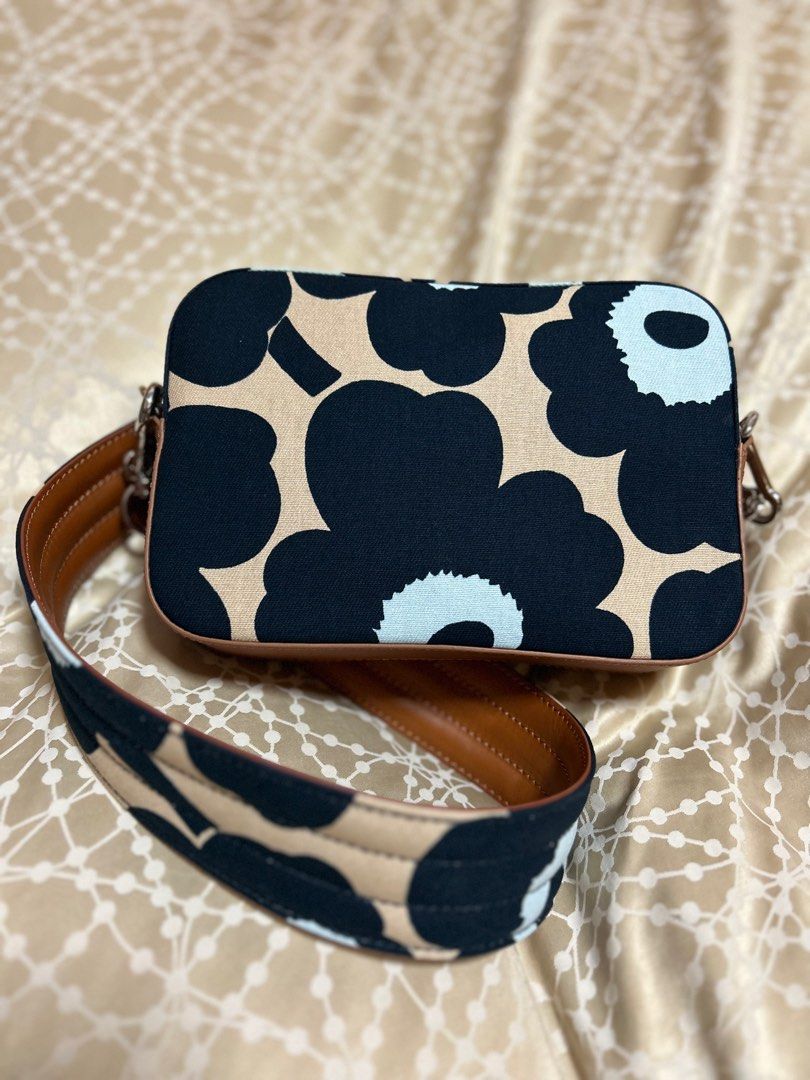 Marimekko Unikko Toivio Lea Canvas Bag, 名牌, 手袋及銀包 - Carousell