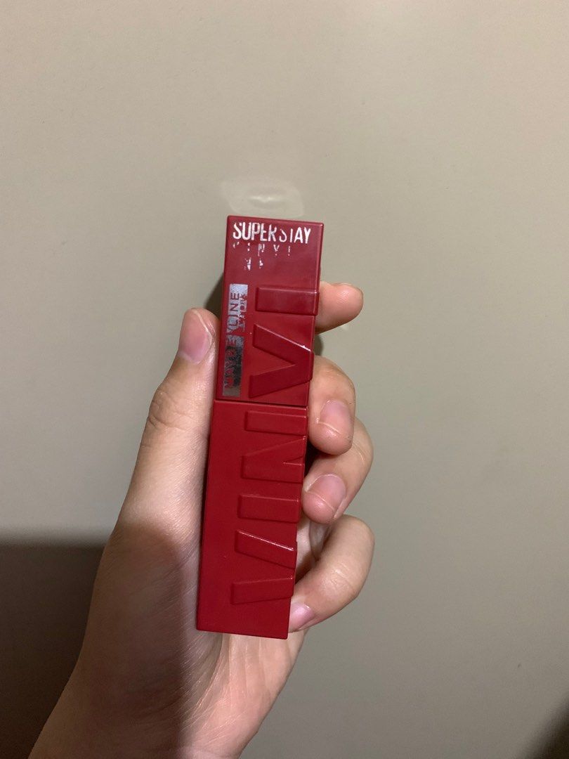 Maybelline Vinyl Ink 61 Risky, Kesehatan & Kecantikan, Rias Wajah di ...