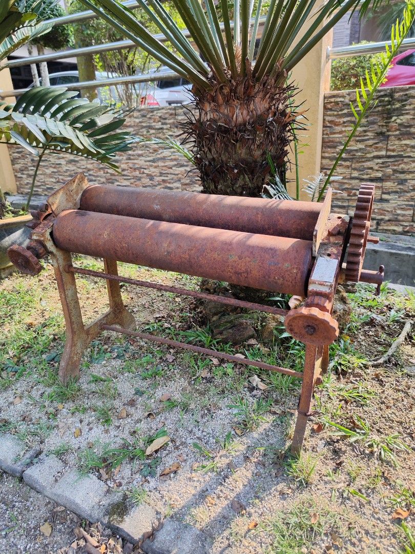 Mesin getah antik, Hobbies & Toys, Collectibles & Memorabilia, Vintage ...