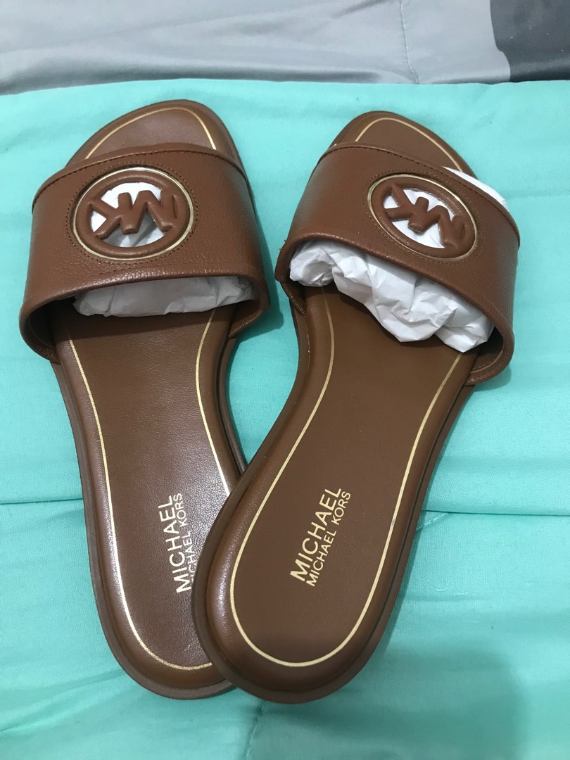 Michael Kors Slides, Women's Fashion, Footwear, Slippers and slides on ...