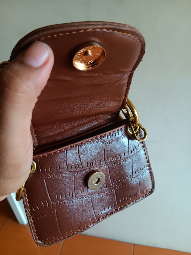 Micro sling with 2 types chains, Women's Fashion, Bags & Wallets ...