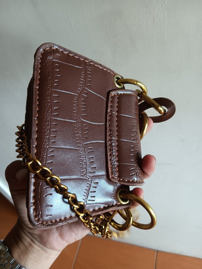 Micro sling with 2 types chains, Women's Fashion, Bags & Wallets ...