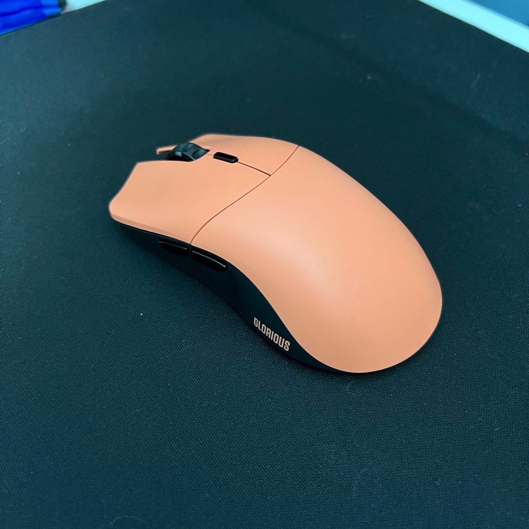 MODEL O PRO Wireless red fox, 電腦＆科技, 電腦周邊及配件, 電腦滑鼠及相關產品 - Carousell