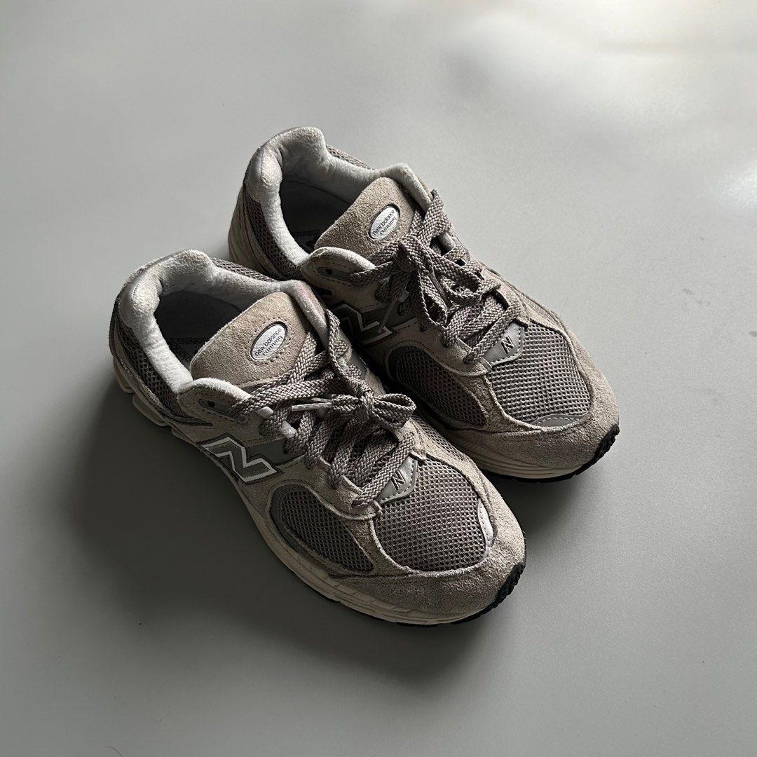New Balance 2002r Marblehead Light Aluminum, Men's Fashion, Footwear ...