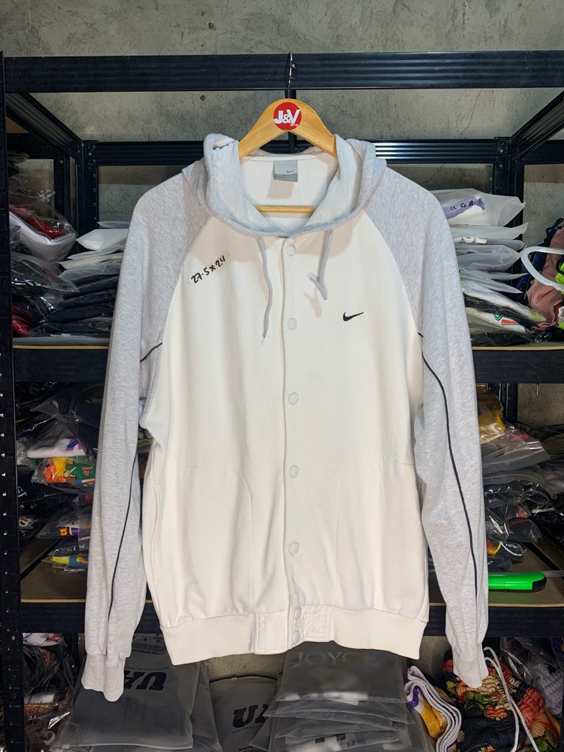 NIKE VARSITY, Men's Fashion, Coats, Jackets and Outerwear on Carousell