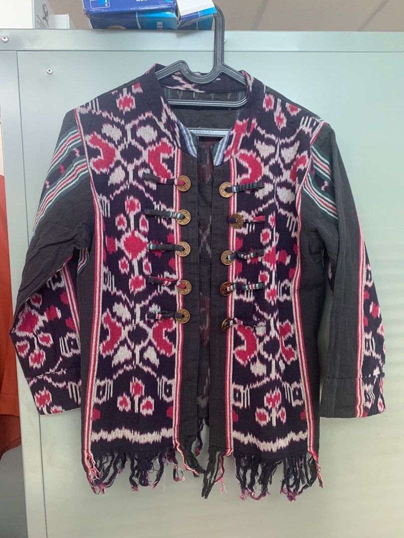 Outer Rompi Batik Motif Tenun Hitam Merah, Fesyen Wanita, Pakaian ...
