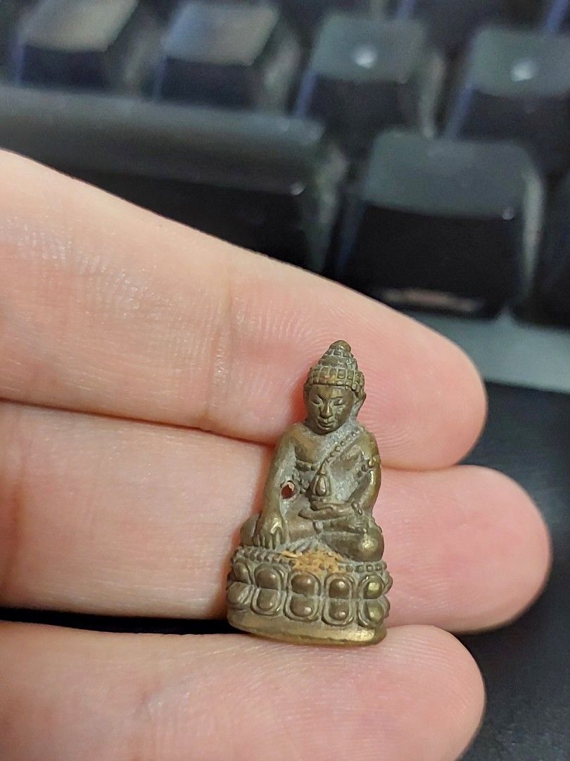 Phra kring phra chaiwat wat chang, Hobbies & Toys, Memorabilia & Collectibles, Religious Items ...