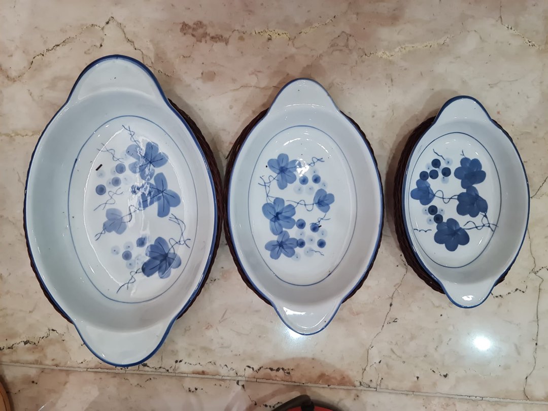 Piring Antik Pajangan, Kitchen & Appliances di Carousell