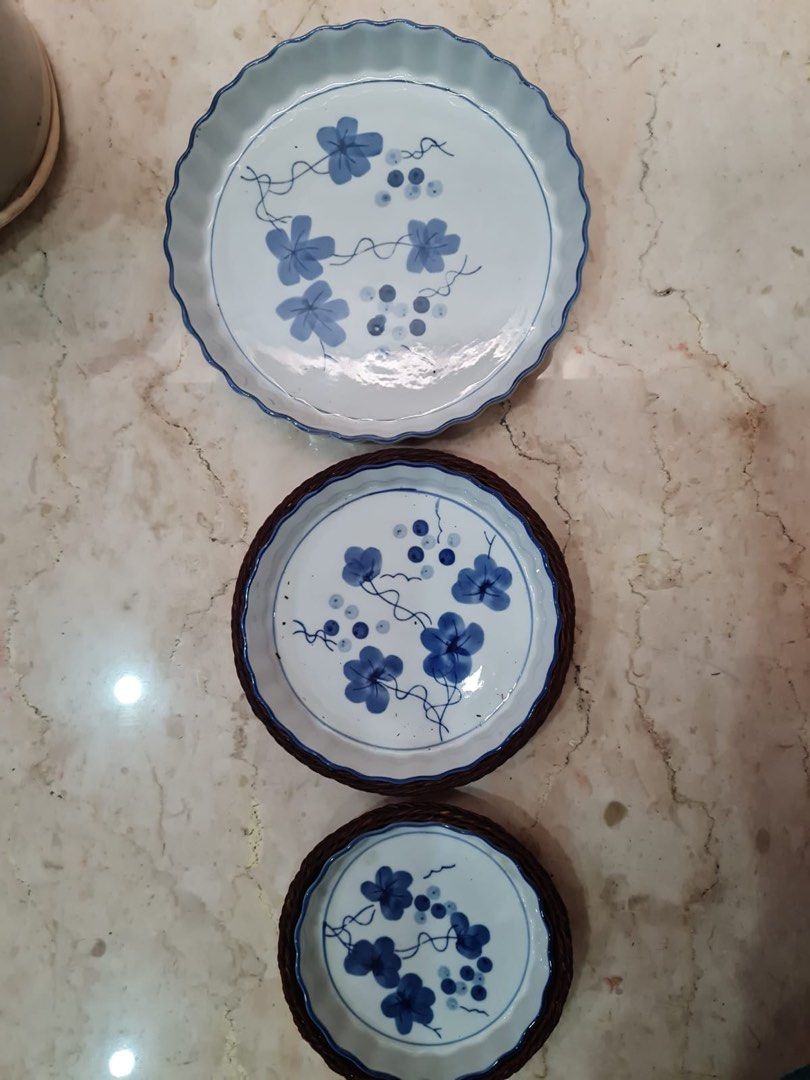 Piring Antik Pajangan, Kitchen & Appliances di Carousell