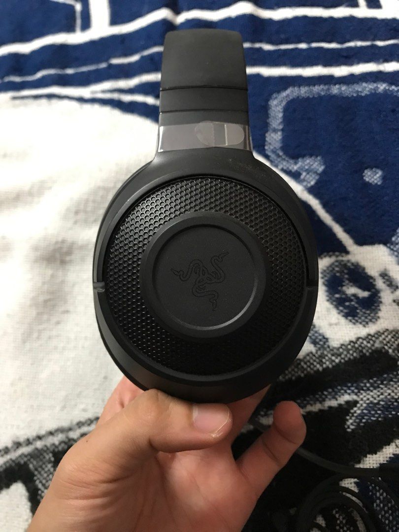 razer headphones, Audio, Headphones & Headsets on Carousell
