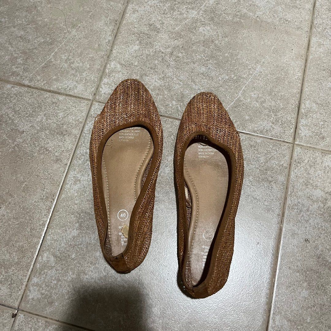 rubi flats, Women's Fashion, Footwear, Flats & Sandals on Carousell