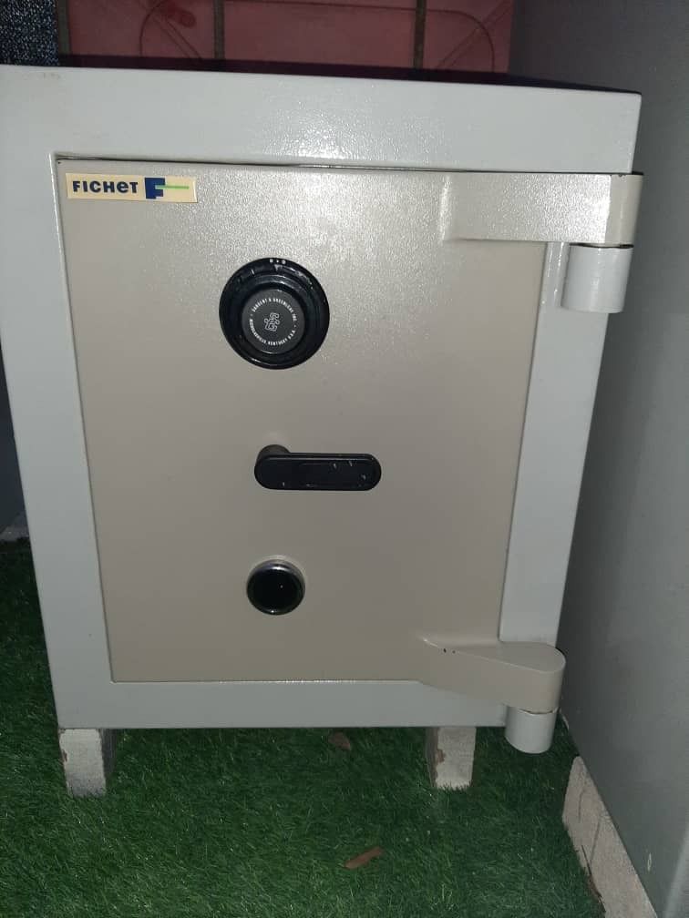 Safebox, safety locker, peti besi, Furniture & Home Living, Security ...
