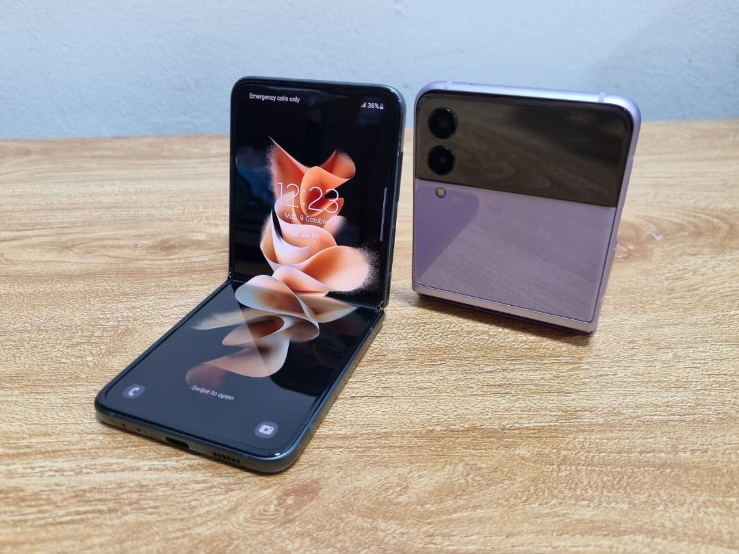 Samsung Z-Flip 1 / 2 / 3 - 6.7" Inch - 256GB - 8GB Ram - Snapdragon ...