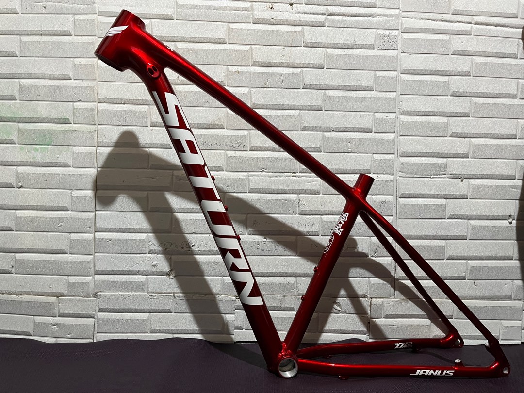 Saturn janus, Sports Equipment, Bicycles & Parts, Bicycles on Carousell