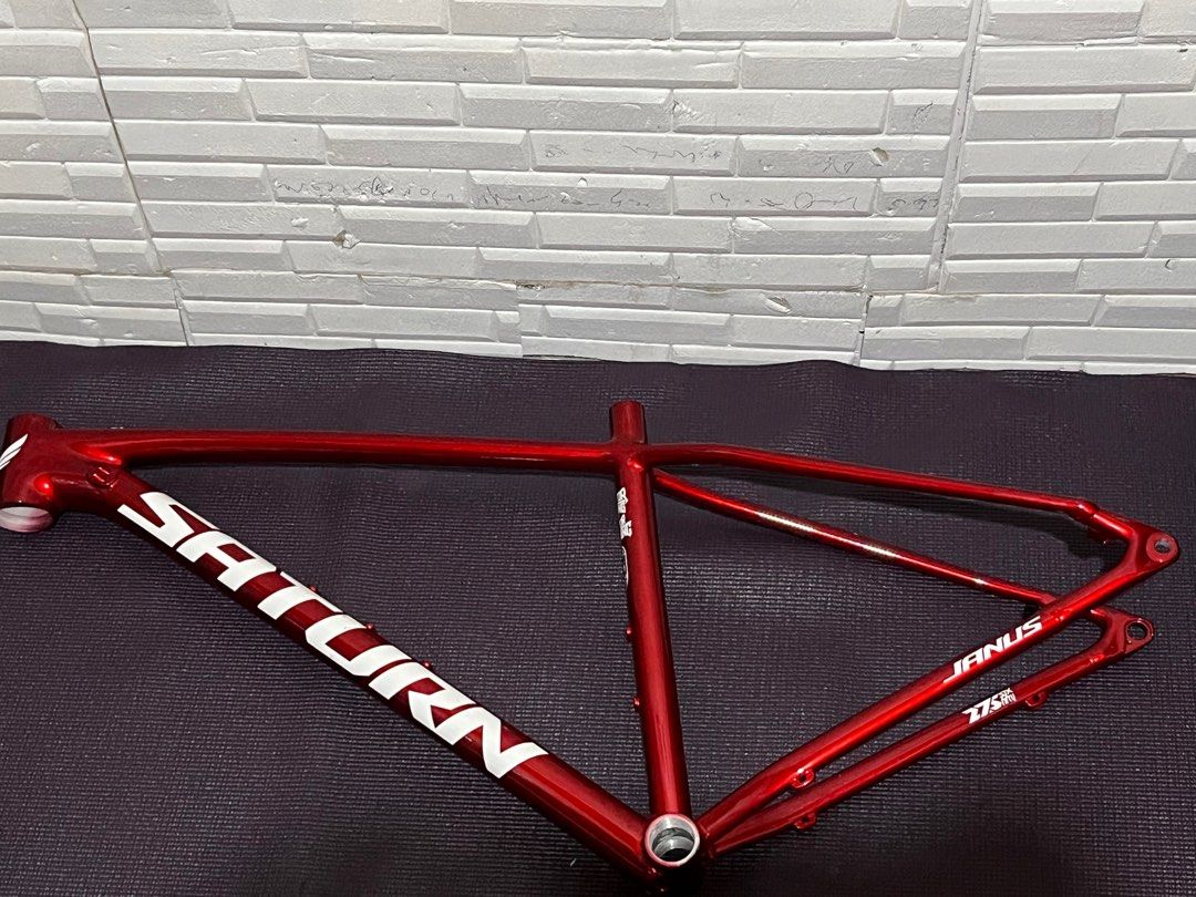 Saturn janus, Sports Equipment, Bicycles & Parts, Bicycles on Carousell