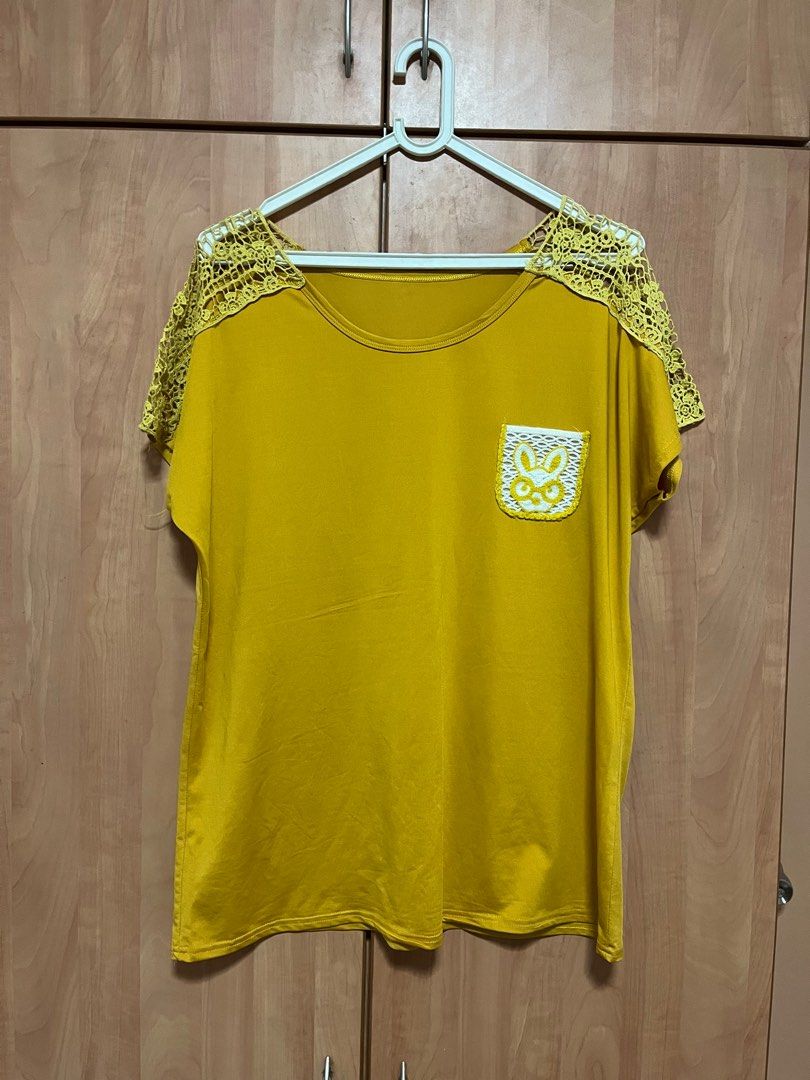 Second Hand Top, Women's Fashion, Tops, Other Tops on Carousell