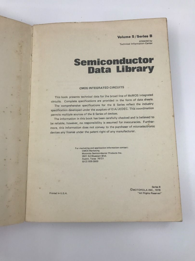 Semiconductor Data Library CMOS MOTOROLA SEMICONDUCTOR PRODUCTS INC ...