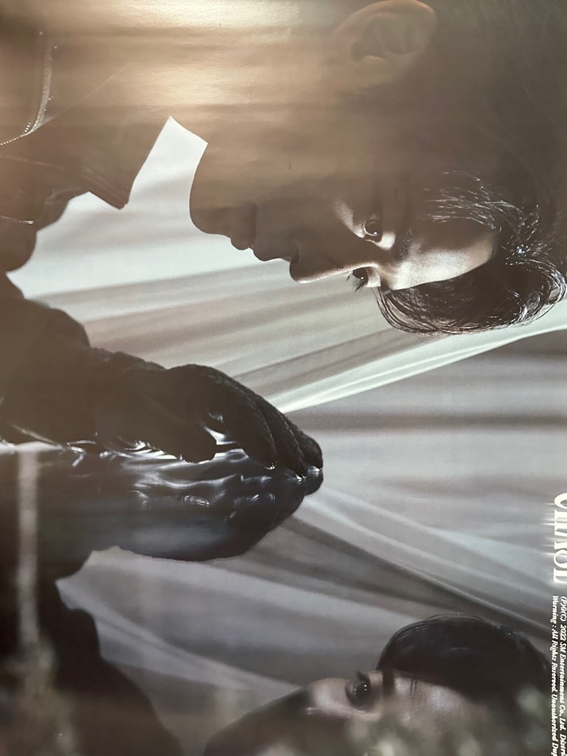 SHINee Minho Poster (Chase), Hobbies & Toys, Memorabilia & Collectibles ...