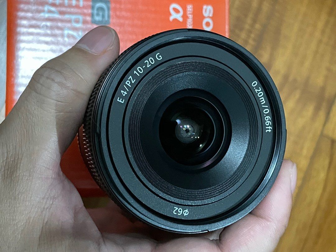 Sony 10-20mm f4 pz aps-c, Photography, Lens & Kits on Carousell