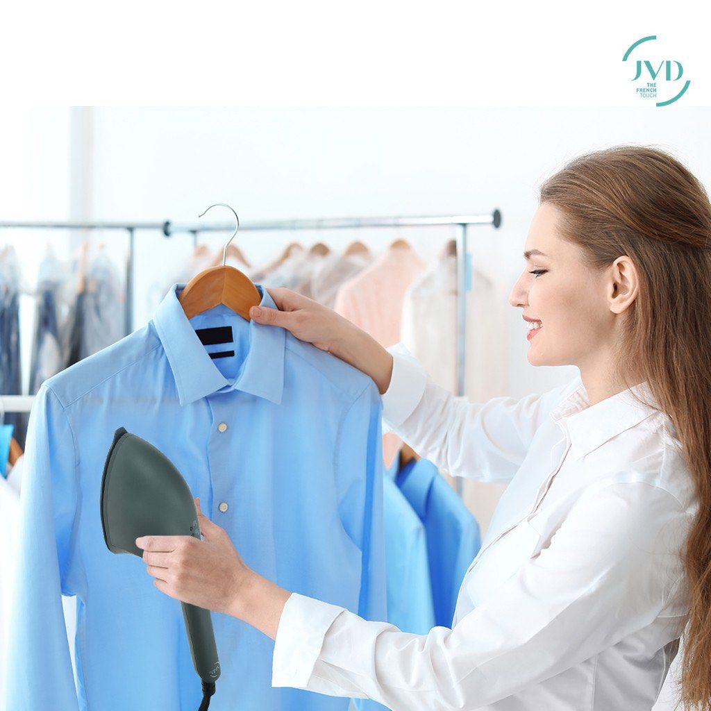 Steam iron velyss JVD, TV & Home Appliances, Irons & Steamers on Carousell