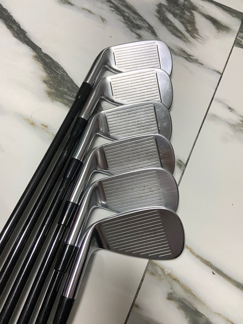 Taylormade RSi 2 iron, Sports Equipment, Sports & Games, Golf on Carousell