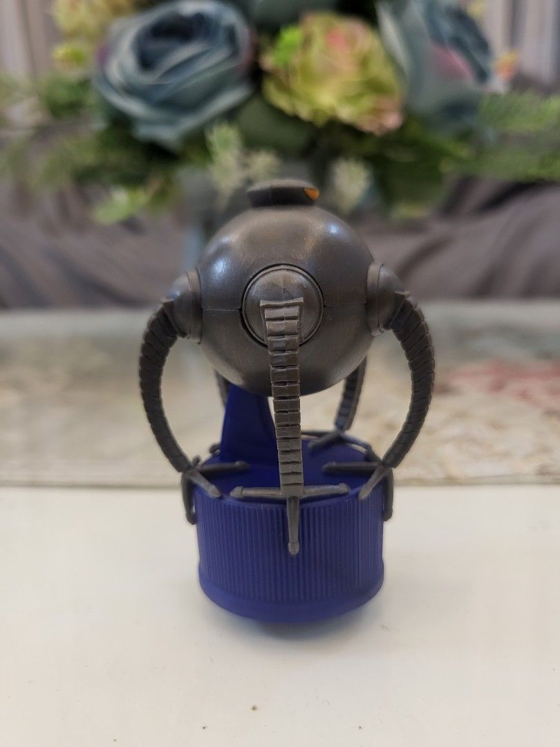 The Incredibles Pepsi Bottle Caps Collection Syndrome's Robot Display ...