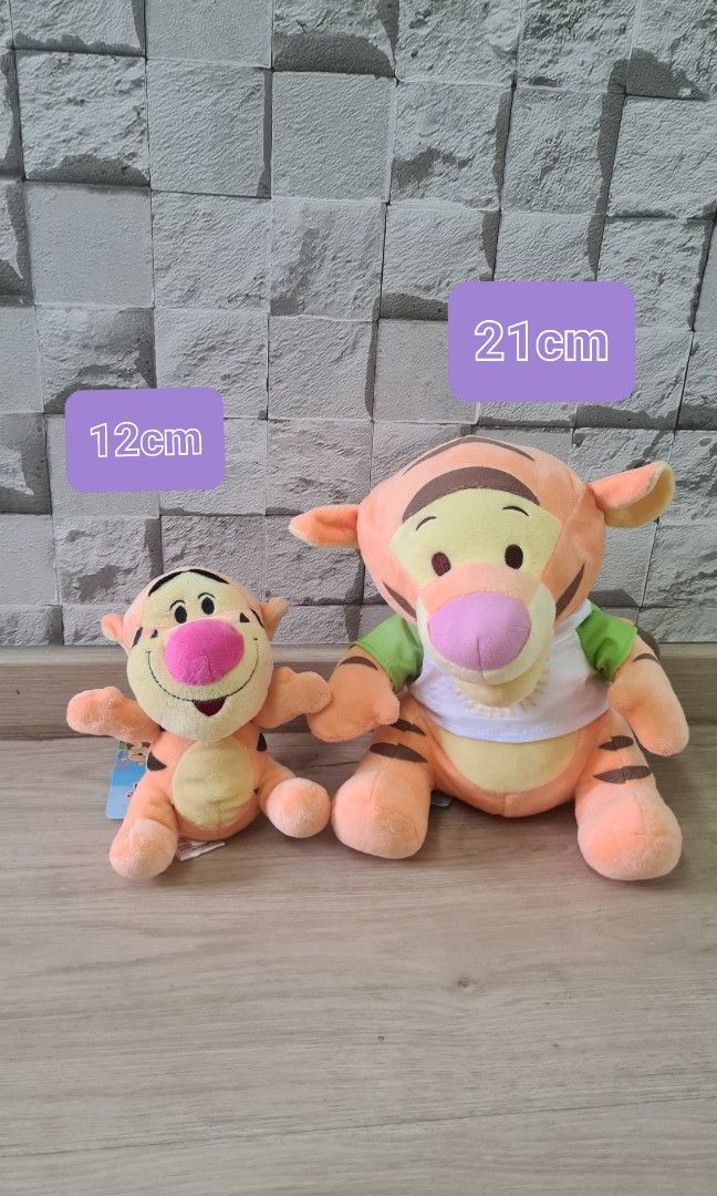 Tigger graduation Soft Toys, Hobbies & Toys, Toys & Games on Carousell
