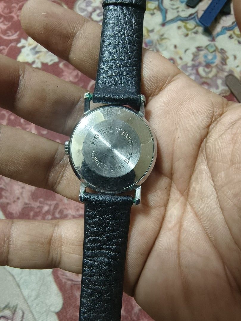 timex auto, Men's Fashion, Watches & Accessories, Watches on Carousell