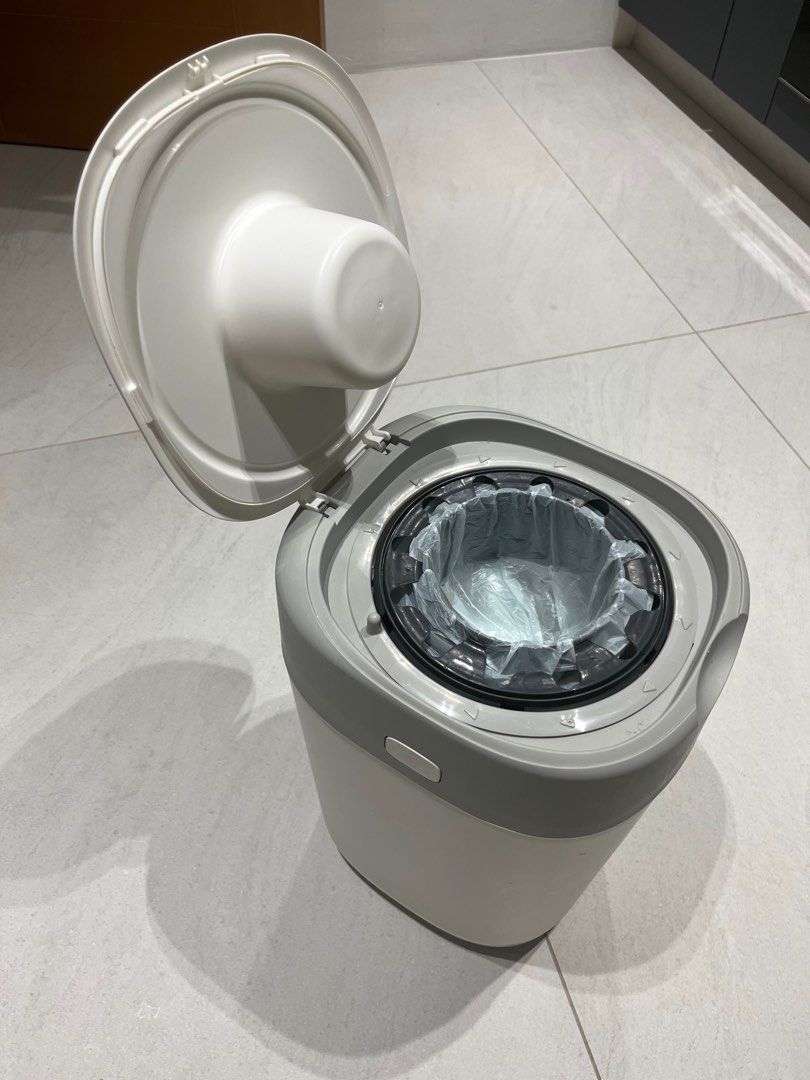 Tommee Tippee Sangenic Twist & Click Advanced Diaper Disposal Bin (no ...