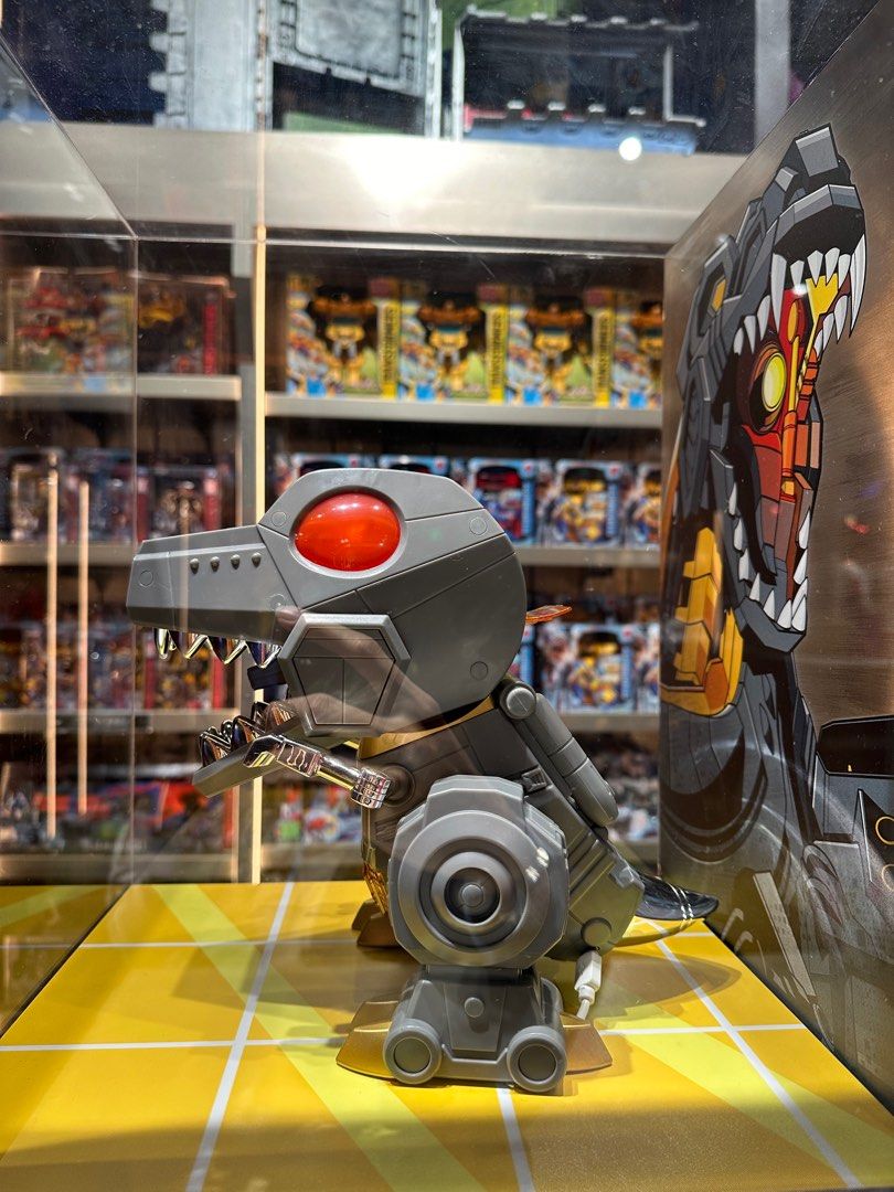 Limited Edition Universal Studio Beijing Transformer Grimlock, Hobbies ...