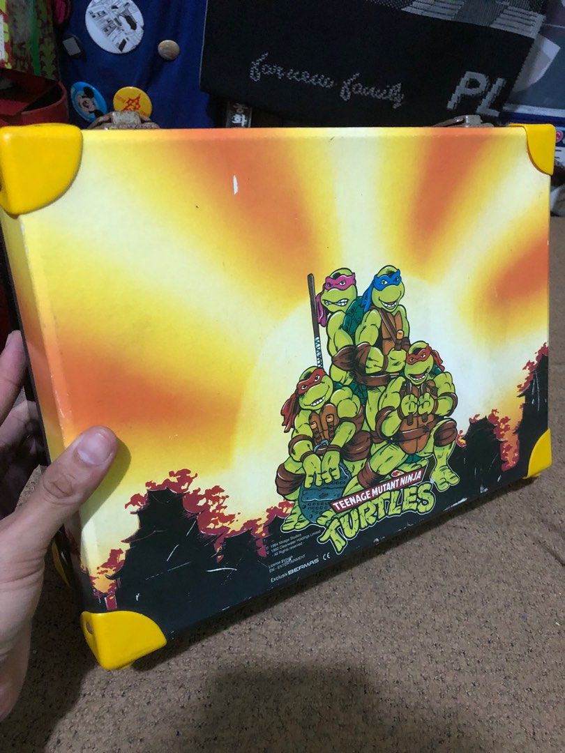 Vintage 1992 TMNT large board lunch box, Hobbies & Toys, Memorabilia ...