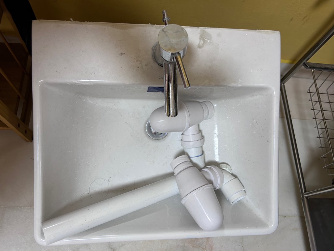 Water tap & basin, Furniture & Home Living, Bathroom & Kitchen Fixtures ...