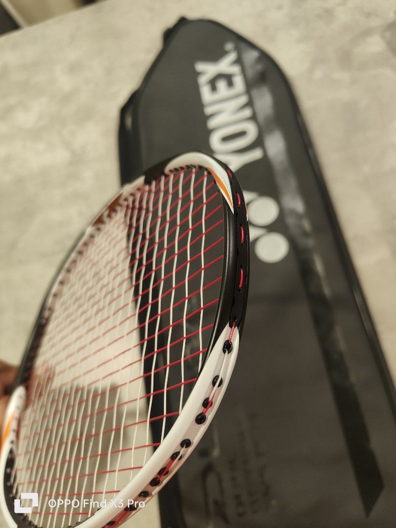 Yonex duora z strike, Sports Equipment, Other Sports Equipment and ...