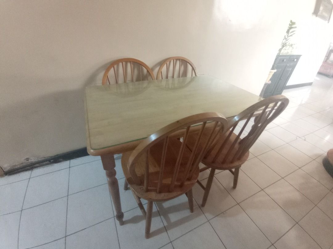 2nd hand 4 seater nordic dining table set with top glass, Furniture ...