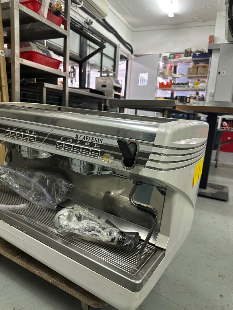 咖啡機 - Nuova Simonelli coffee Machine 連磨豆機, 家庭電器, 廚房電器, 咖啡機及咖啡壺 - Carousell