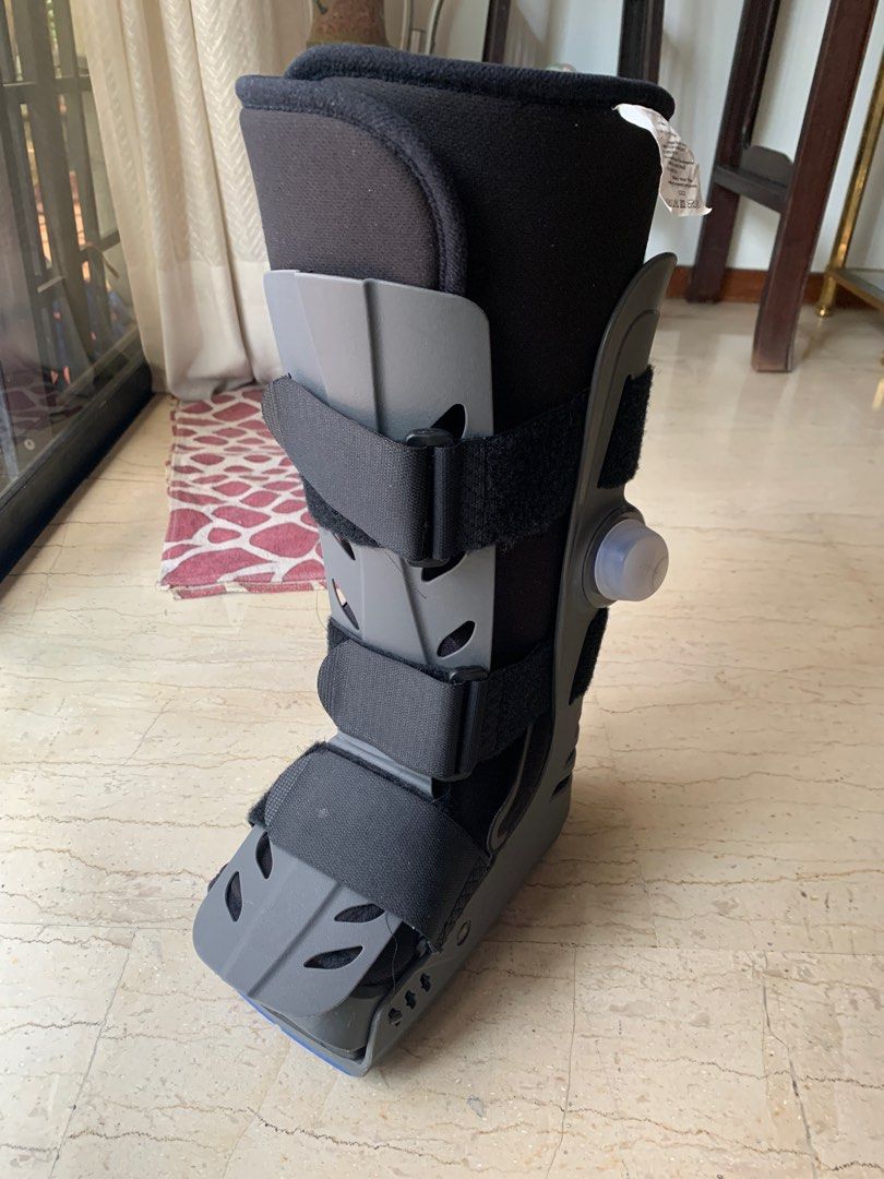 Apollo air cast boots (long), Health & Nutrition, Assistive ...