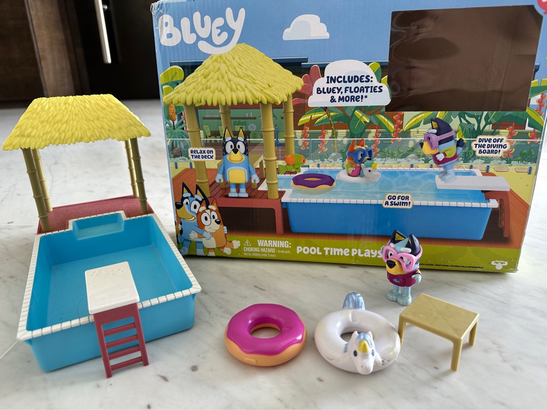 Bluey pool playset, Hobbies & Toys, Toys & Games on Carousell