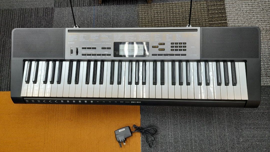 Casio keyboard LK 265 (with charger), Hobbies & Toys, Music & Media, Musical Instruments on ...
