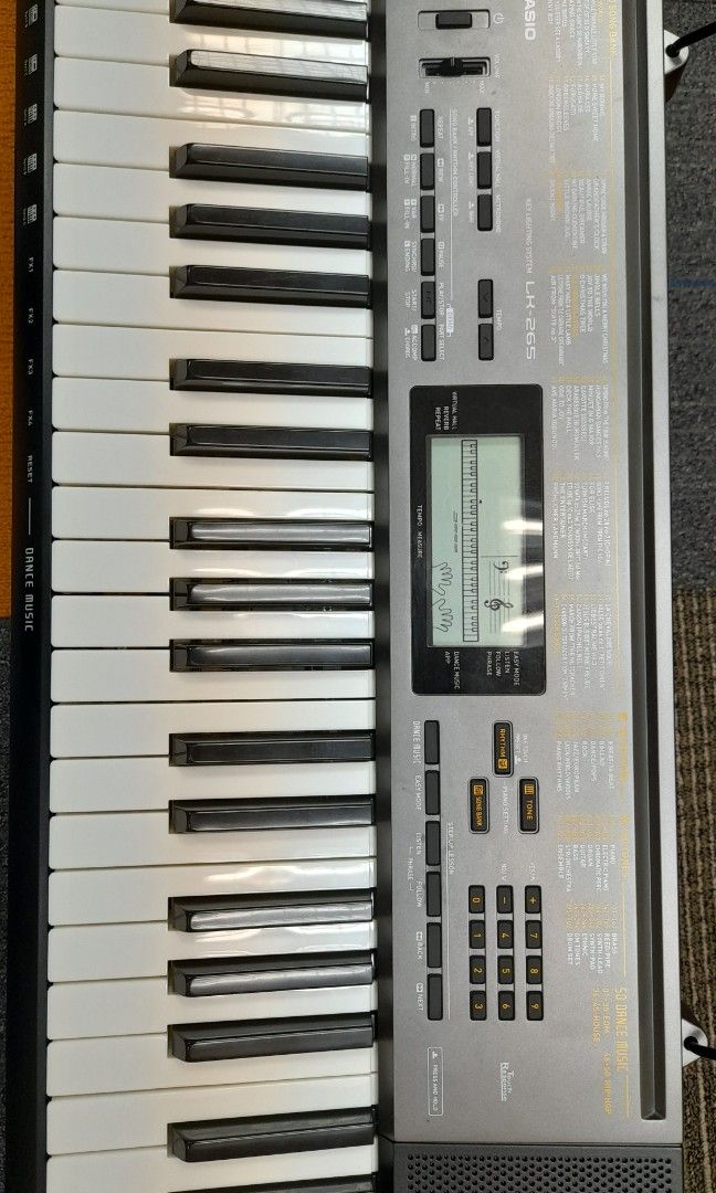 Casio keyboard LK 265 (with charger), Hobbies & Toys, Music & Media, Musical Instruments on ...
