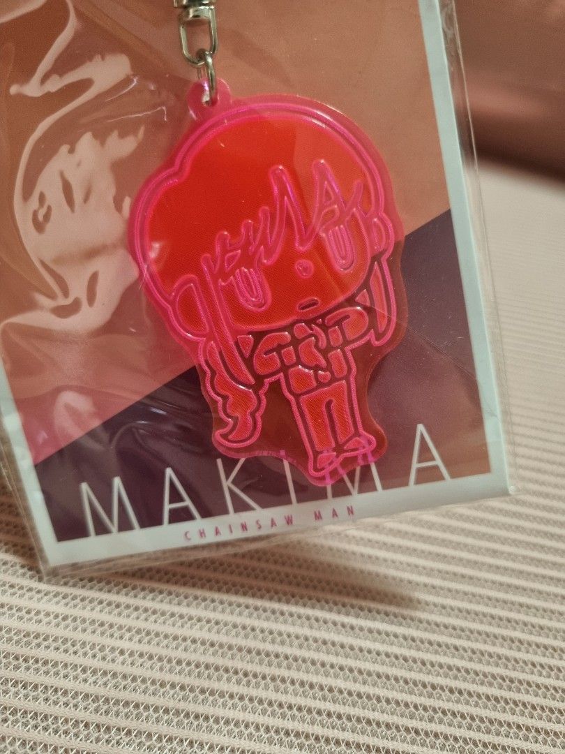 Chainsaw Man Reflector Makima Keychain, Hobbies & Toys, Toys & Games on ...