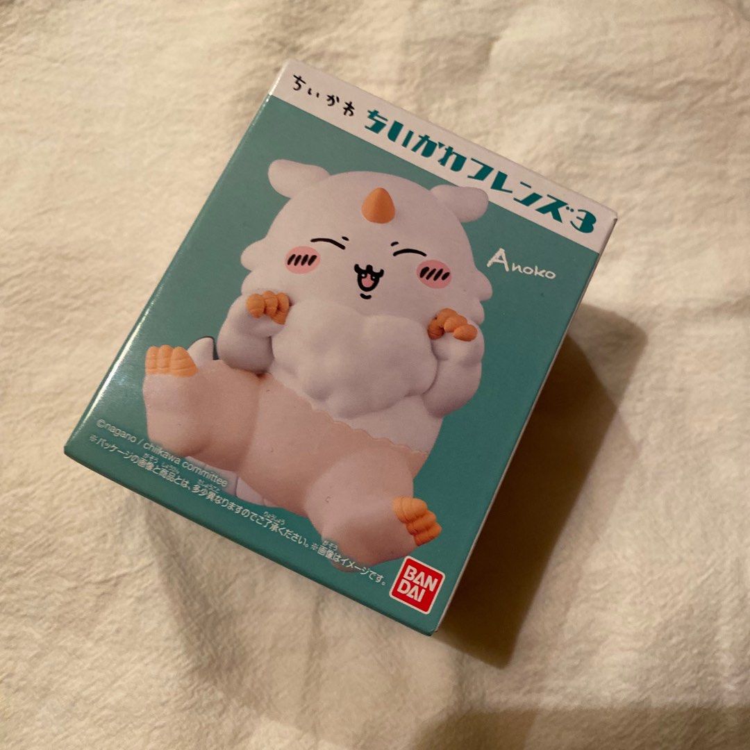 ちいかわ Chiikawa Bandai 食玩盒 あの子 anoko, 興趣及遊戲, 收藏品及紀念品, 日本明星 - Carousell