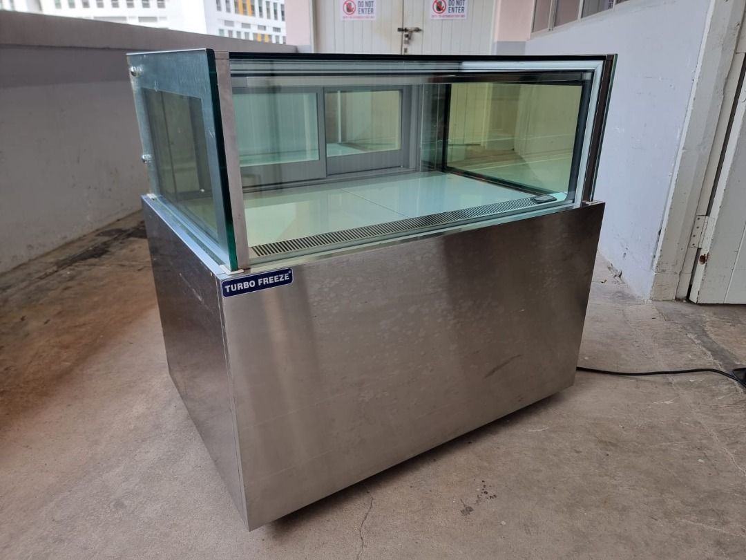 Chiller Showcase Display Chiller c/w LED light #Like new #Promotion ...