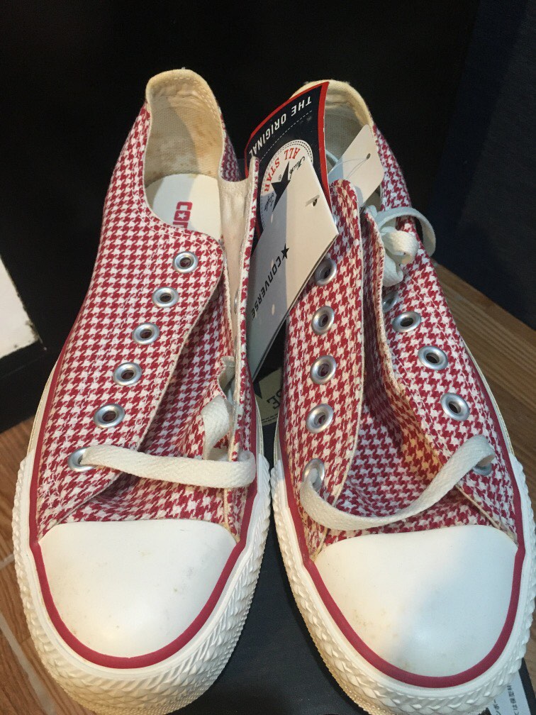 Chuck Taylor Red Checkered, Women's Fashion, Footwear, Sneakers on ...