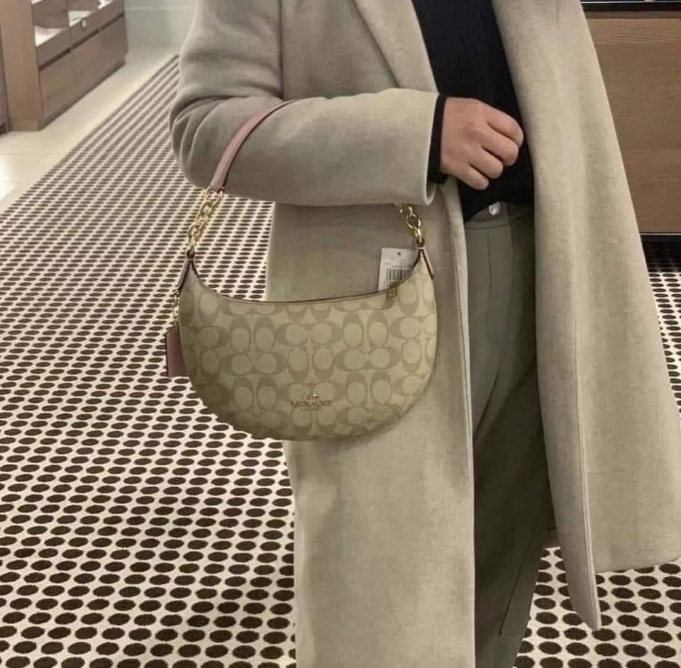 Coach Payton Hobo Mono, Women's Fashion, Bags & Wallets, Shoulder Bags ...