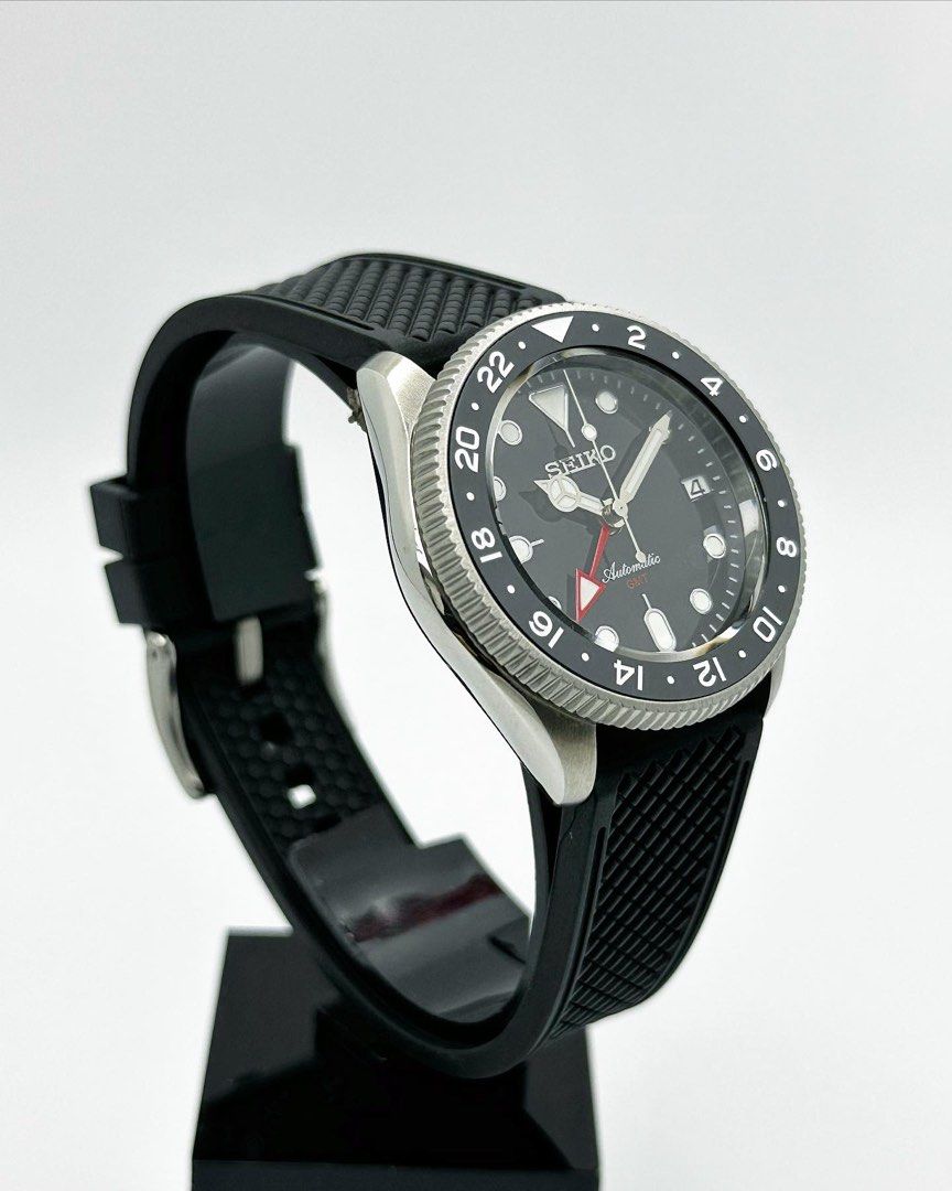 Custom Seiko Mod Black SKX013 38mm GMT automatic Watch, Hobbies & Toys ...