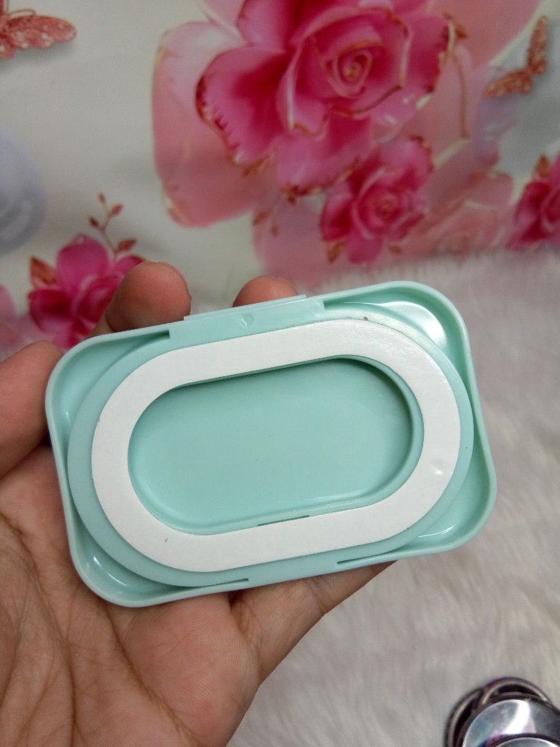 Disney Mickey Mouse Wet Wipes Lid, Beauty & Personal Care, Sanitary ...